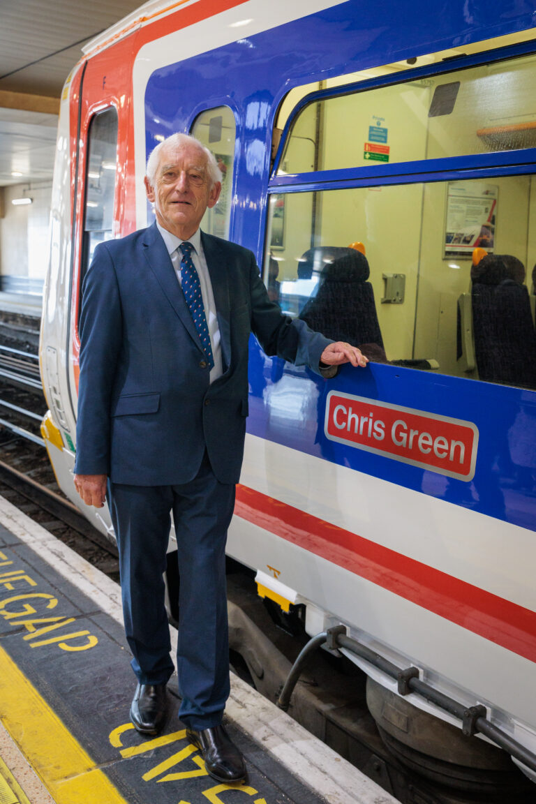 Class 465908 Receives Network SouthEast Livery - Welcome to GRES